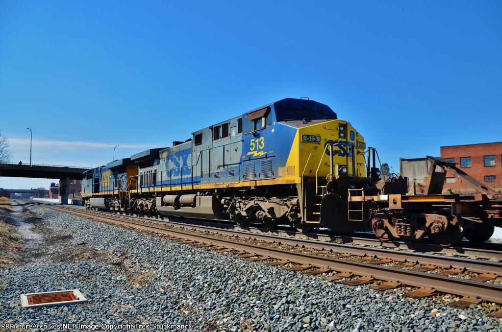 CSX 513 is a capable helper.